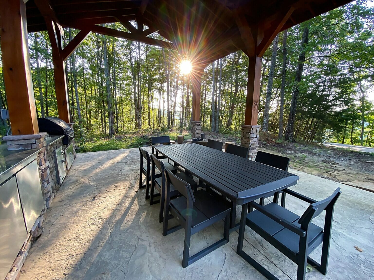 Home - Pointe View Lodge.